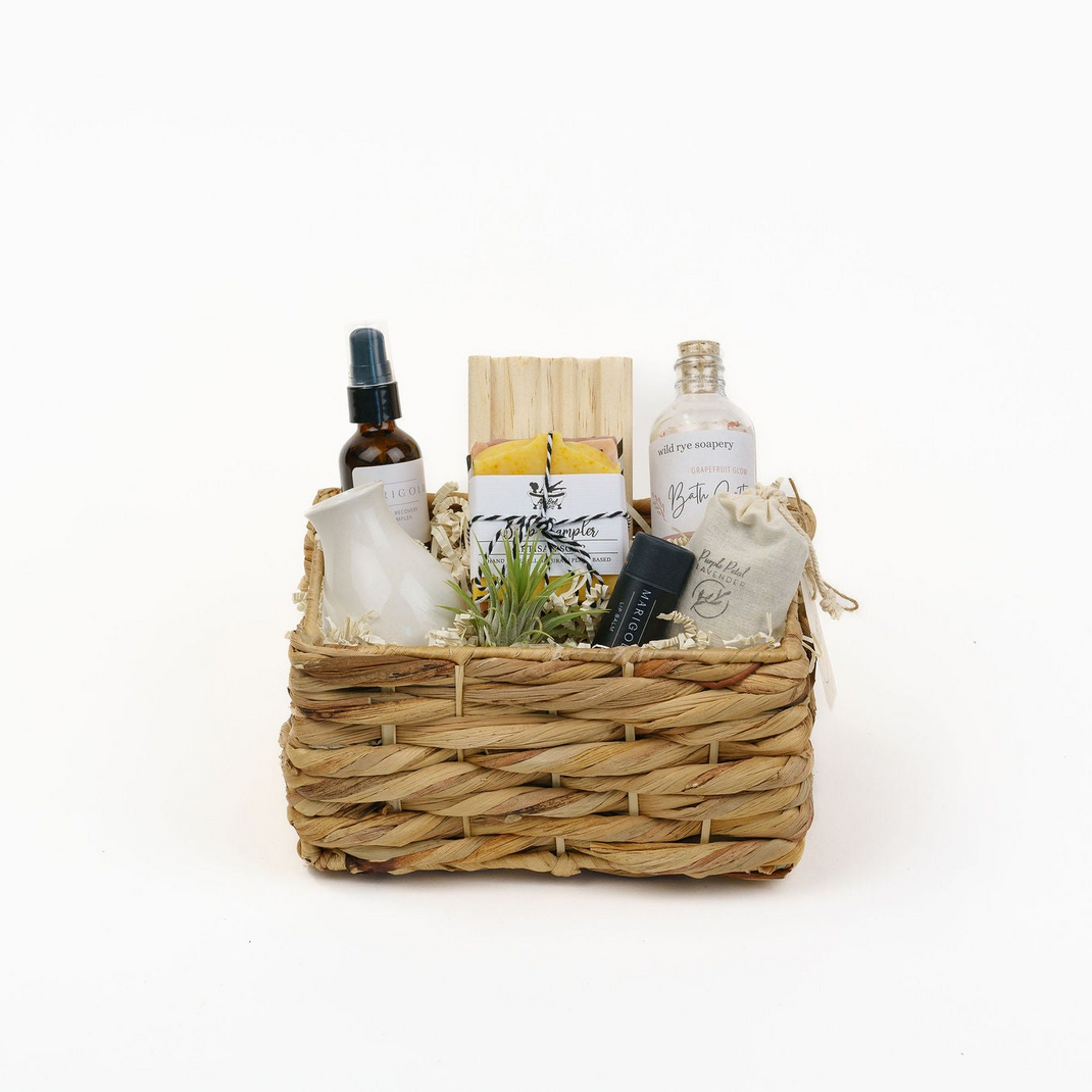 Semi-Custom Gift Baskets – Pelican Place & Company